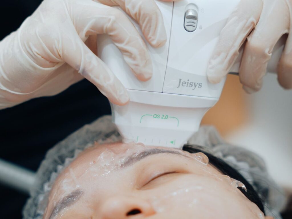 Rejuvenate Your Appearance: Exploring Non-Invasive Facelifts with HIFU ...